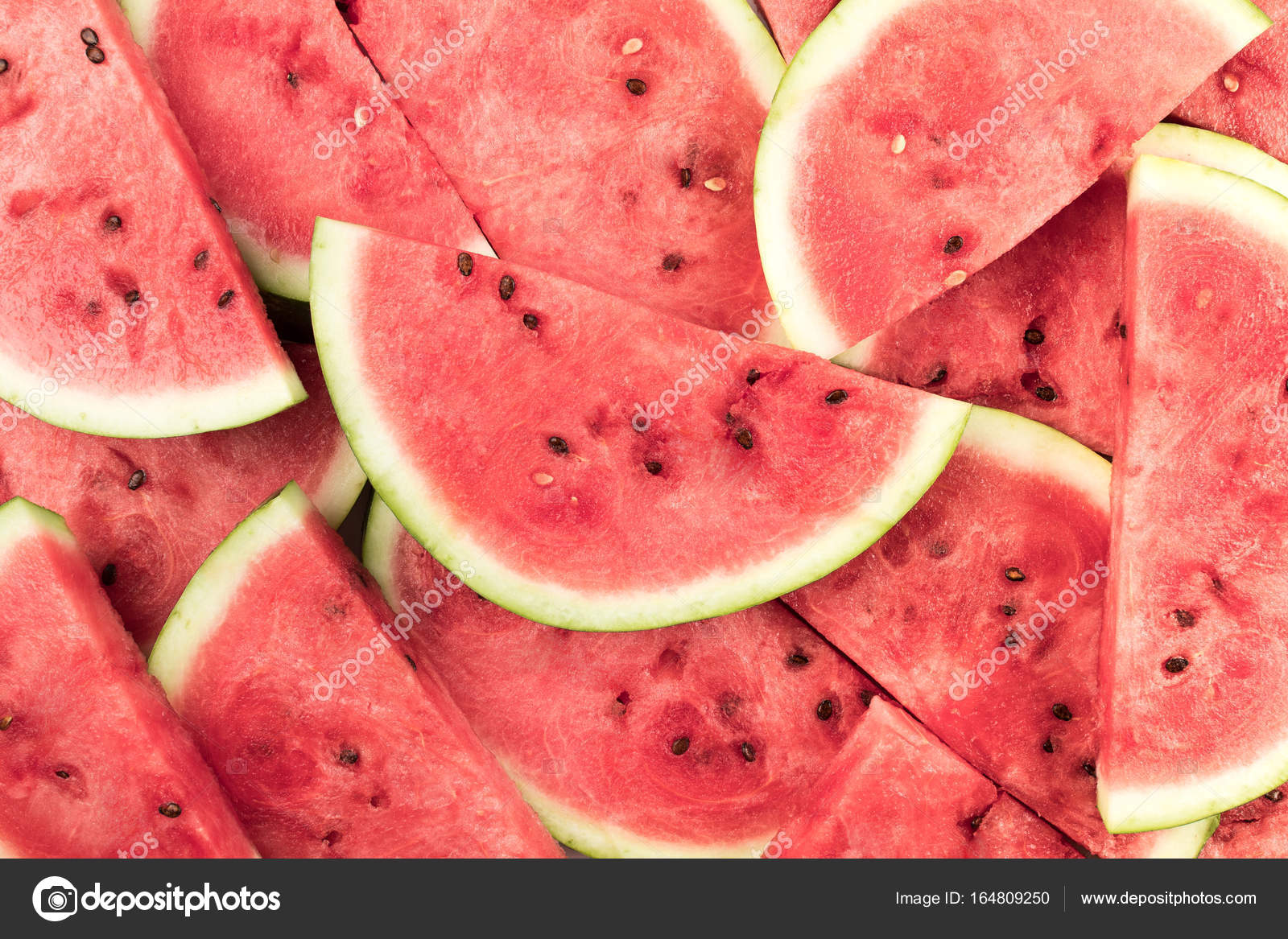 Sandía rebanadas fondo — Foto de stock © AntonMatyukha #164809250