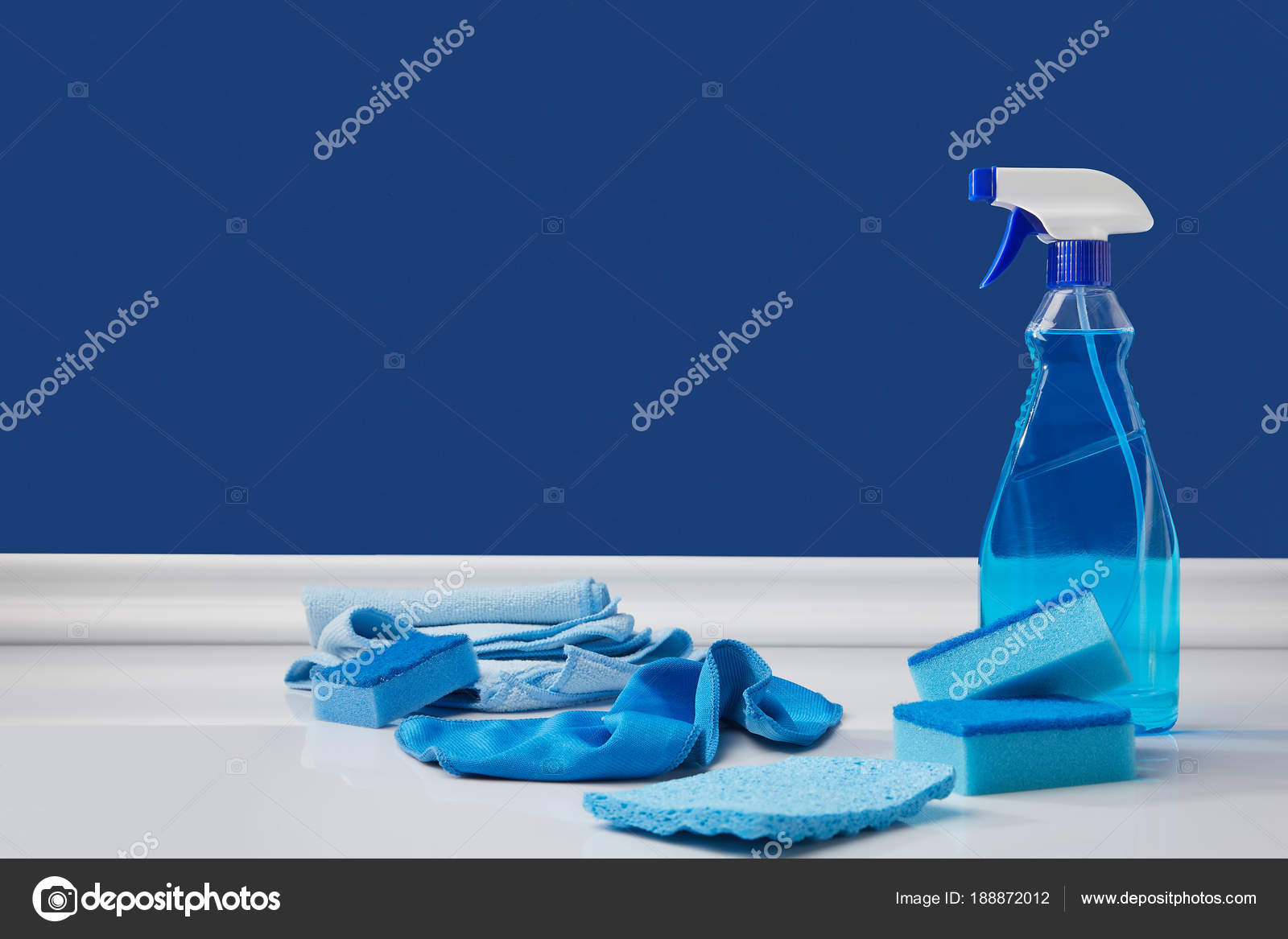 Blue Spray Rags Washing Sponges Spring Cleaning White Floor — Stock ...