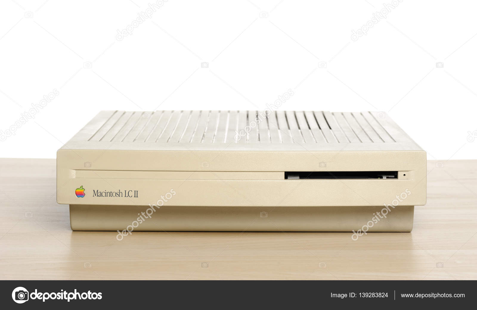 Vintage Macintosh Computer — Stock Editorial Photo © norgallery #139283824