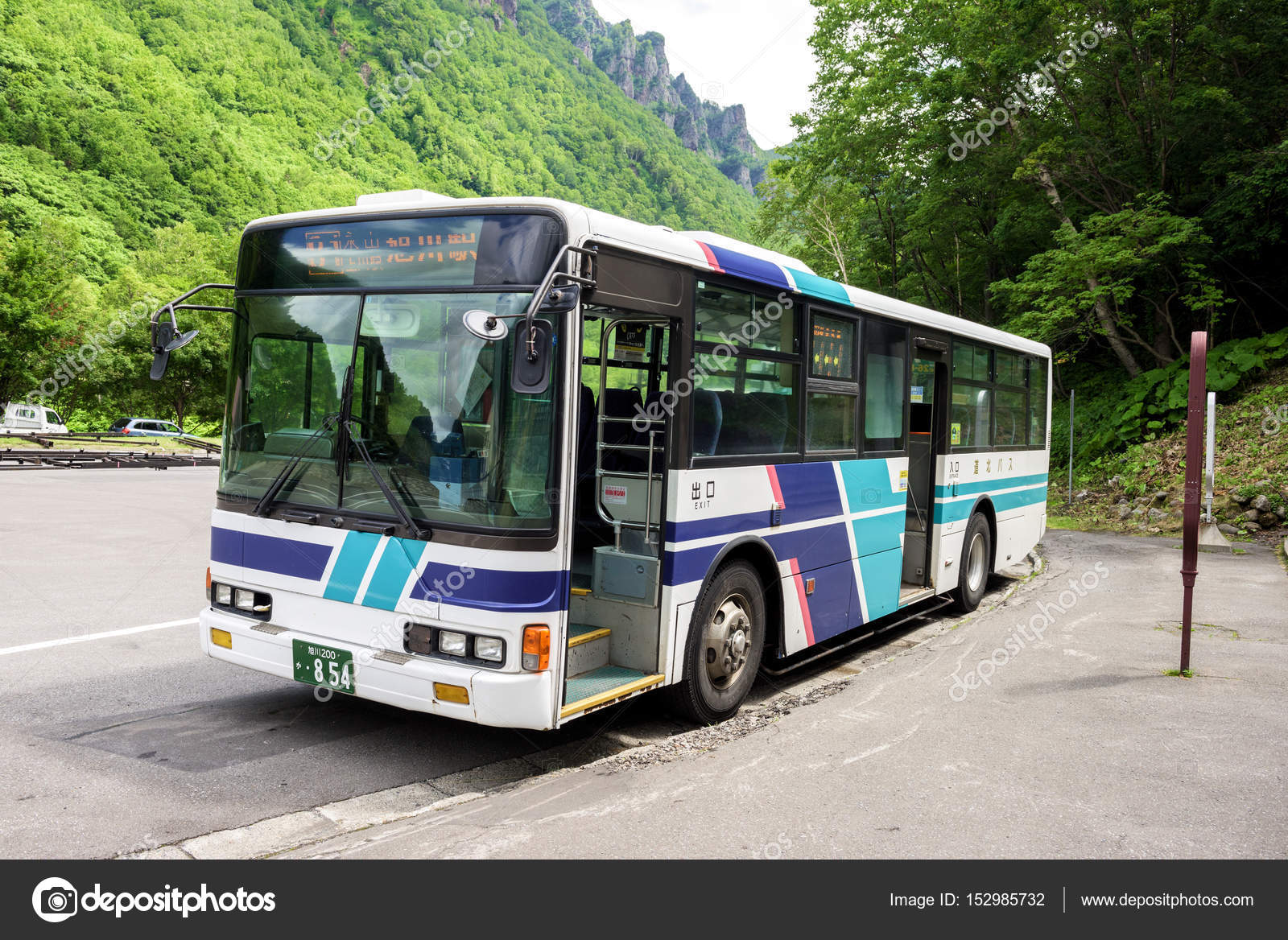 Japanese local bus – Stock Editorial Photo © norgallery #152985732