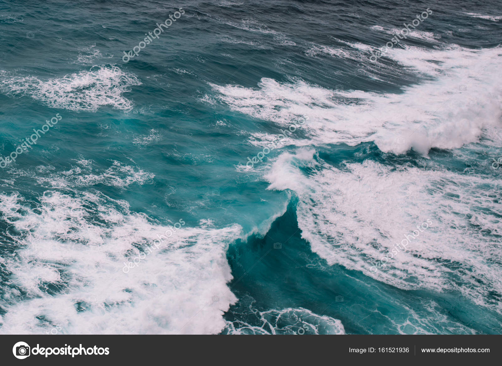 Foamy ocean waves — Stock Photo © arinakogutova #161521936