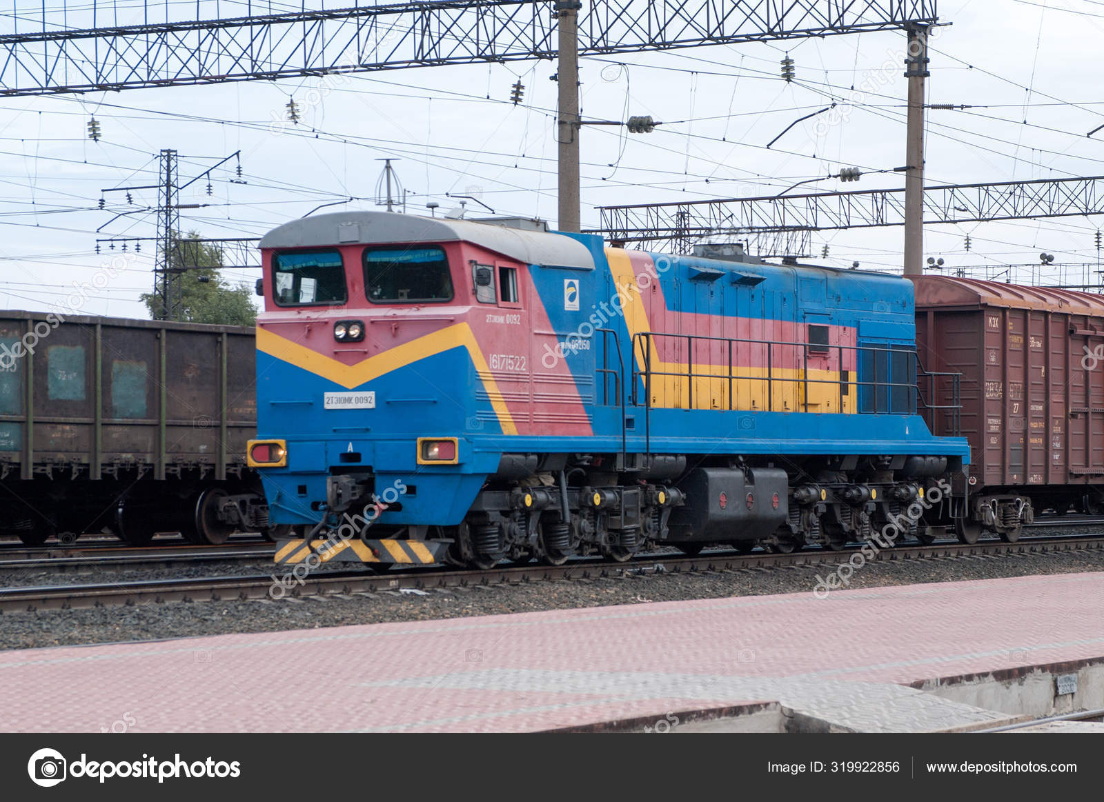 Section Two Piece Mainline Freight Diesel Locomotive 2Te10Mk 0092 ...