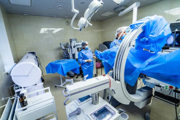 Operating room ready for operation Stock Photo by ©AppleEyesStudio 28351419