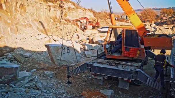 Lifting Crane Marble Quarry Modern Winch Crane Used Stone Quarry ...