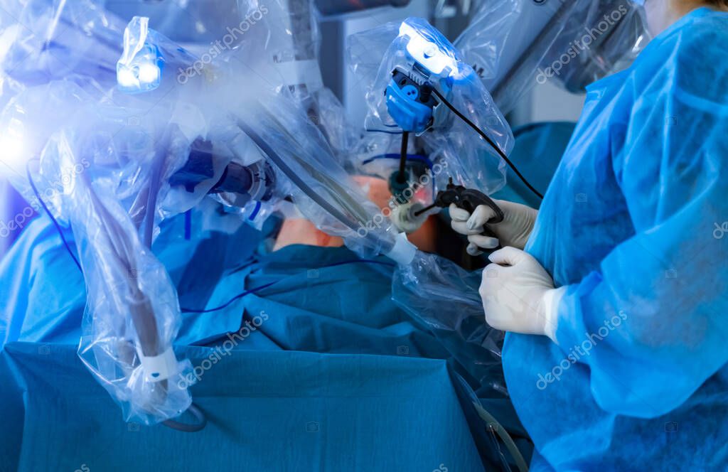Cirugía robótica mínimamente invasiva asistida con robot quirúrgico ...