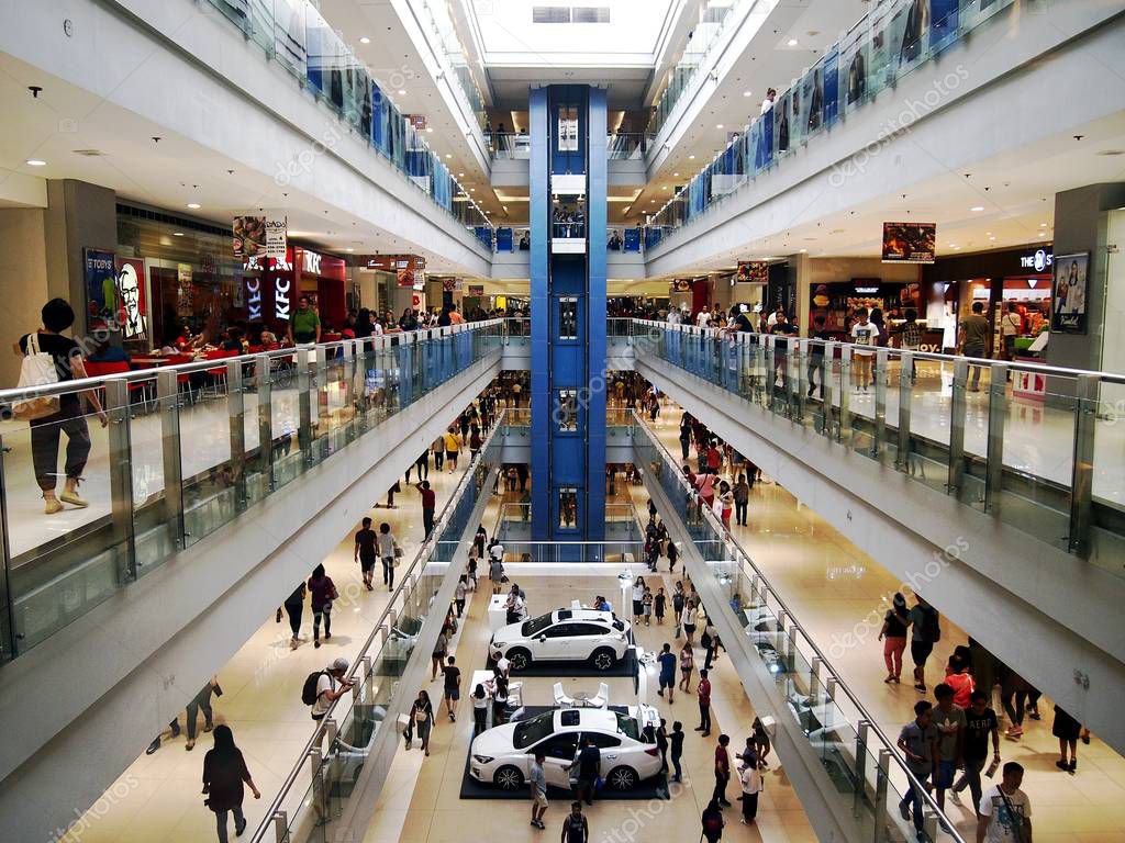 Interior del SM Megamall, uno de los centros comerciales más grandes de ...