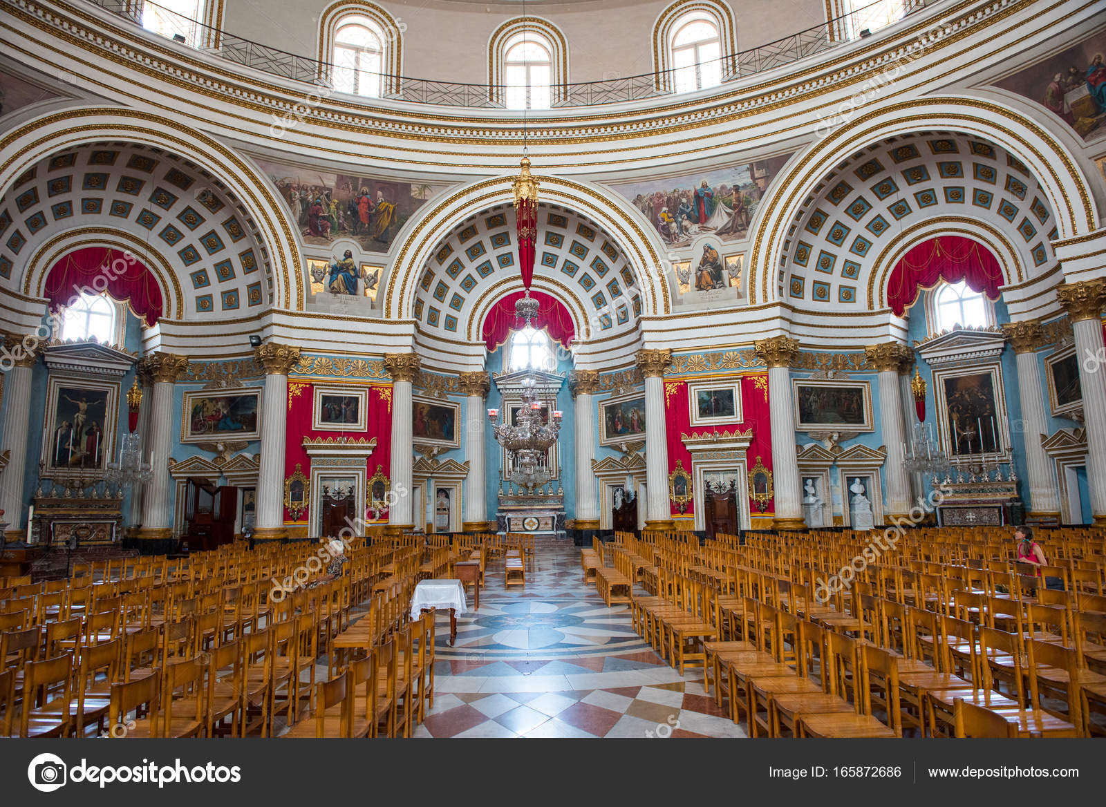Interior of the dome of the Mosta rotunda. Malta — Stock Editorial Photo © salajean #165872686