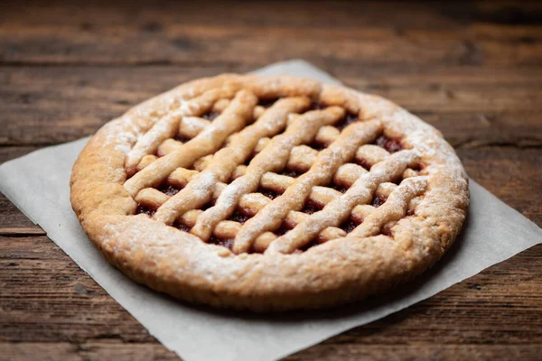 Linzer pie Stock Photos, Royalty Free Linzer pie Images | Depositphotos