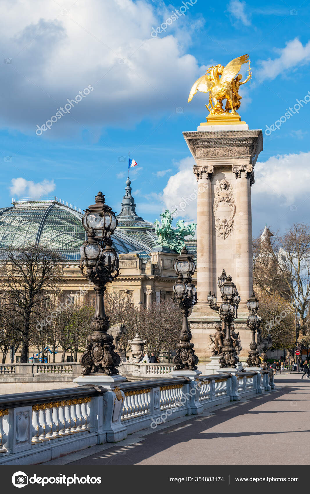 Pont Alexandre Iii Bridge Statues