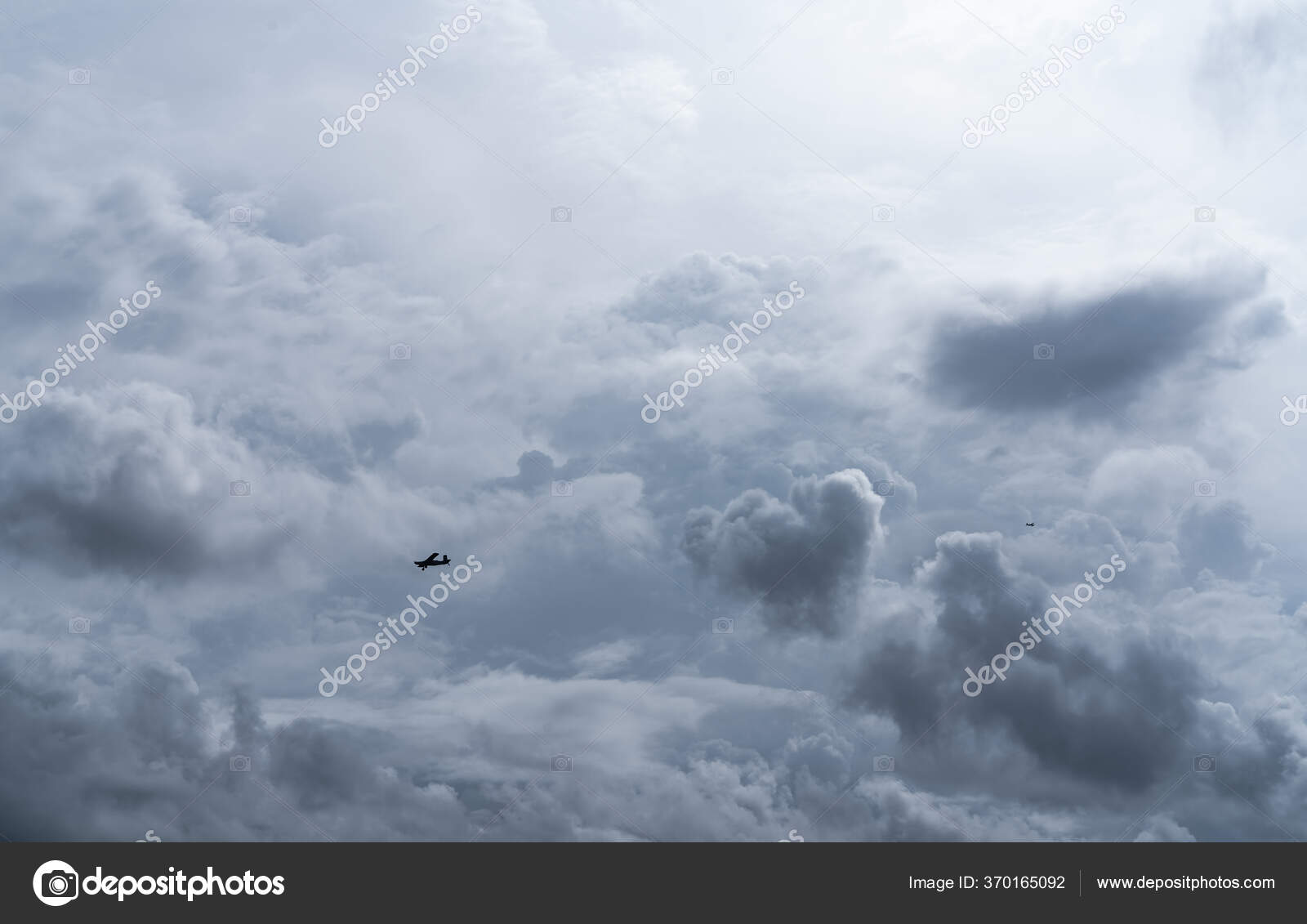 Small Plane Cloudy Sky Rainmaking White Fluffy Clouds Small Aircraft ...