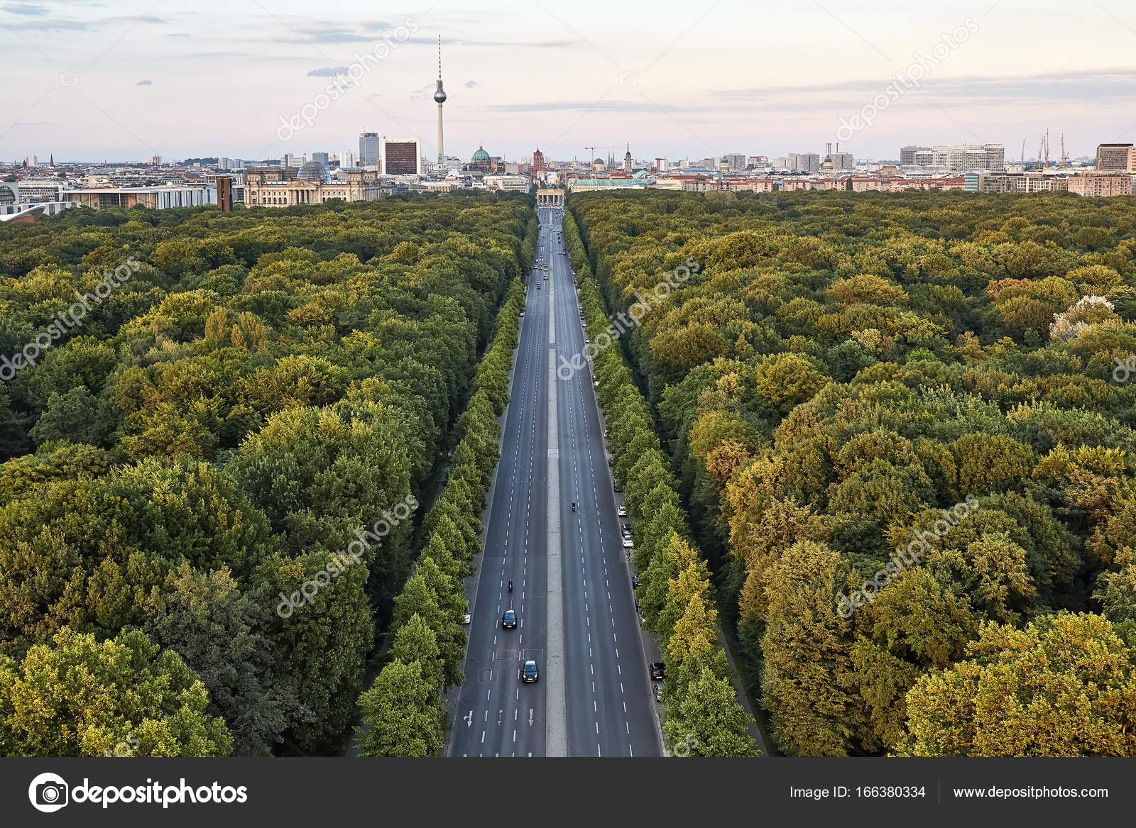 Highway between green trees in Berlin — Stock Photo © bezikus #166380334