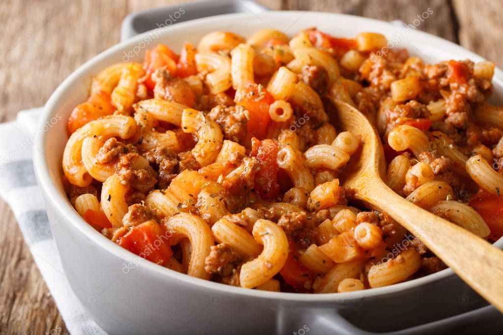 Chop suey americano - plato de pasta americana, carne de res como salsa ...