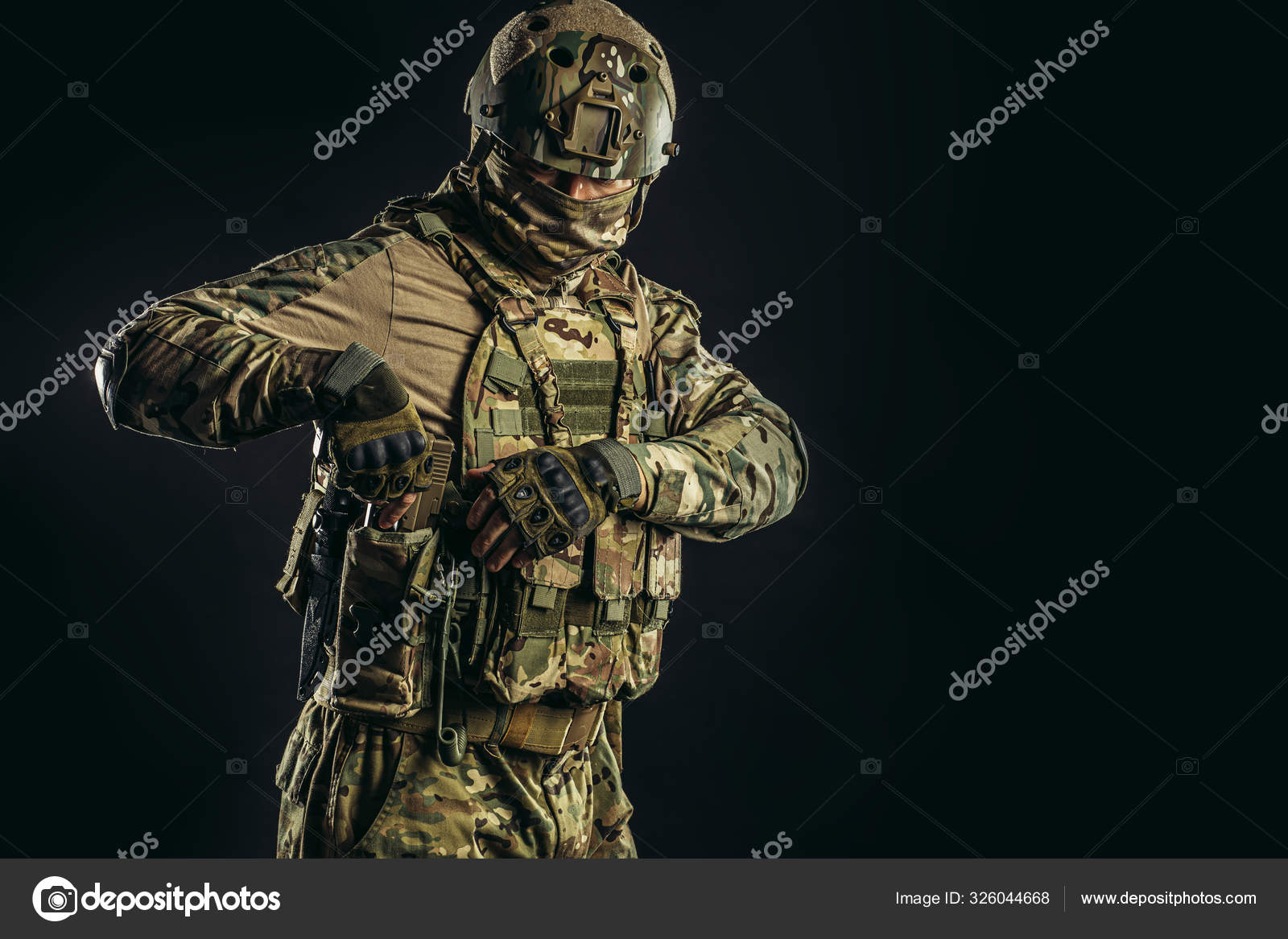 Military man with weapon, gun — Stock Photo © ufabizphoto #326044668