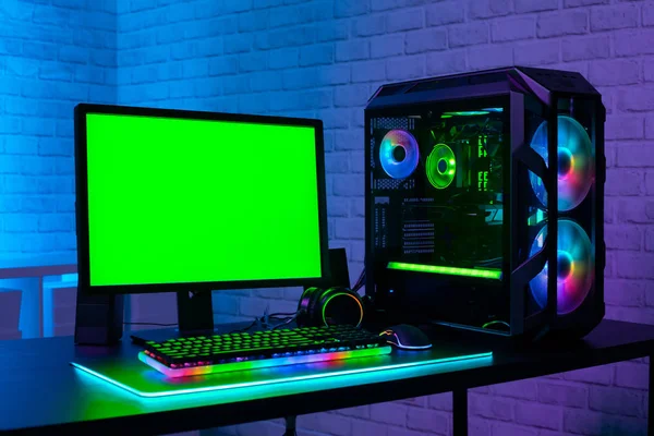 Fotos de Rgb monitor, Imagens de Rgb monitor sem royalties | Depositphotos