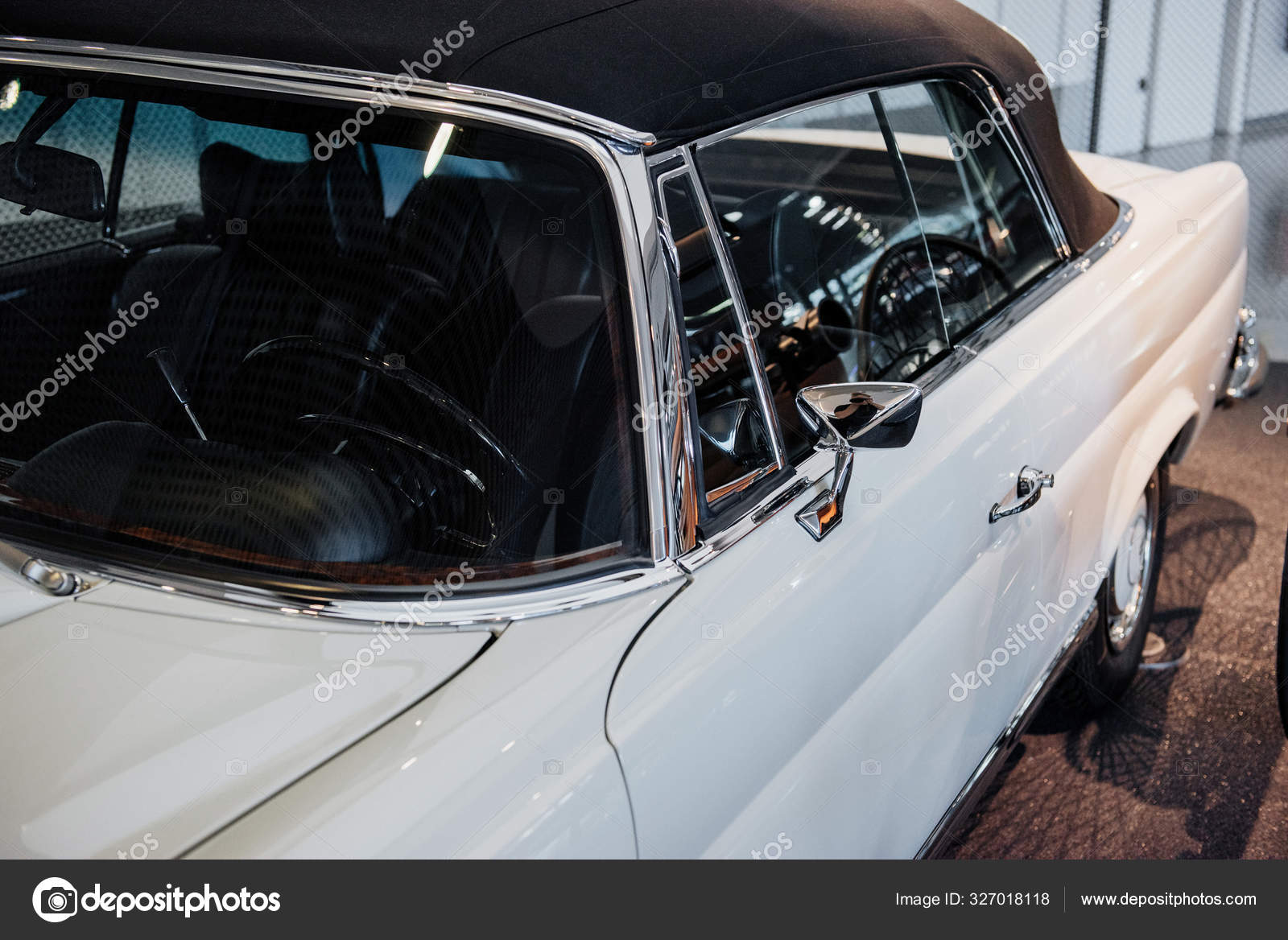 Side View White Car Black Top Standing Indoors Auto Show – Stock ...