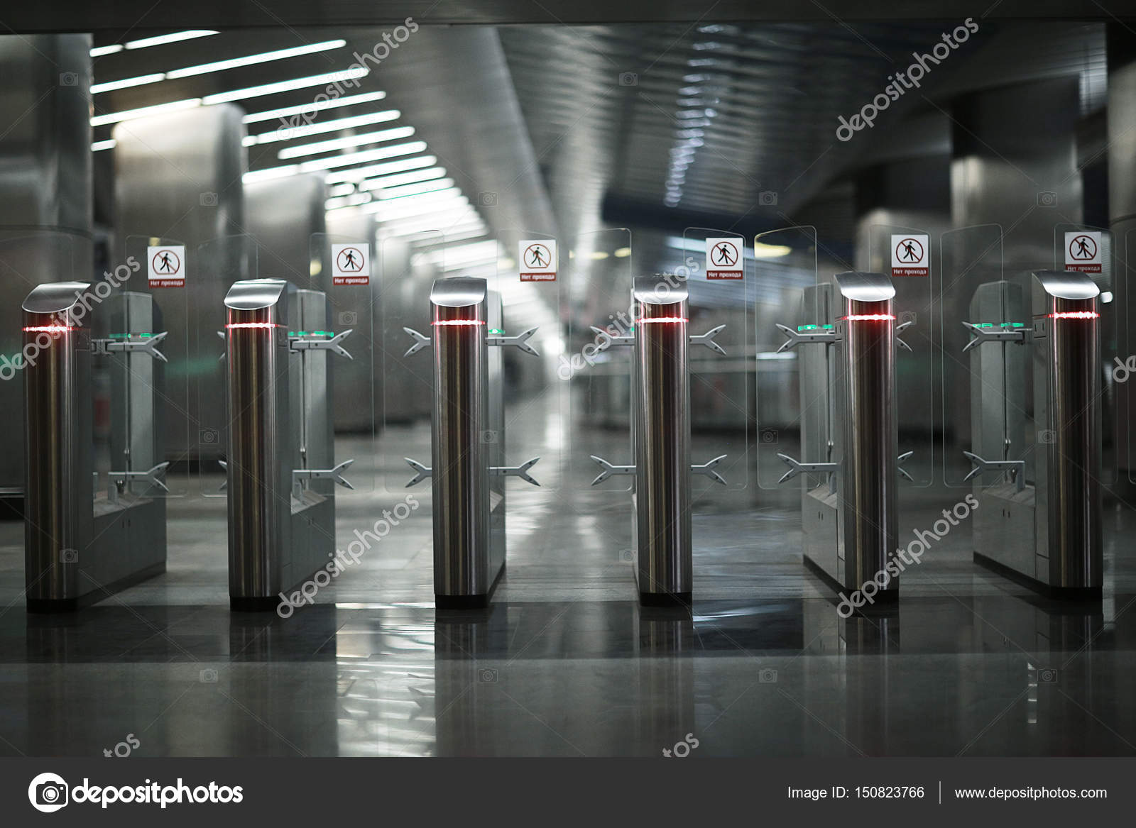 Checkpoint in metro at entrance Stock Photo by ©xload 150823766