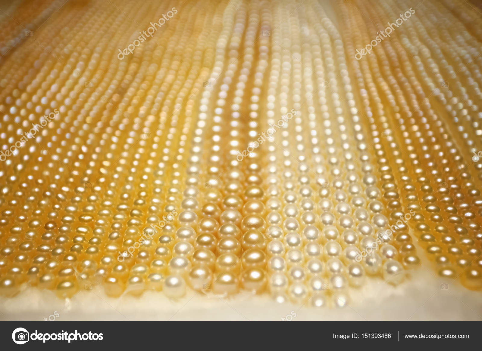 Pearl threads in shop window — Stock Photo © xload #151393486