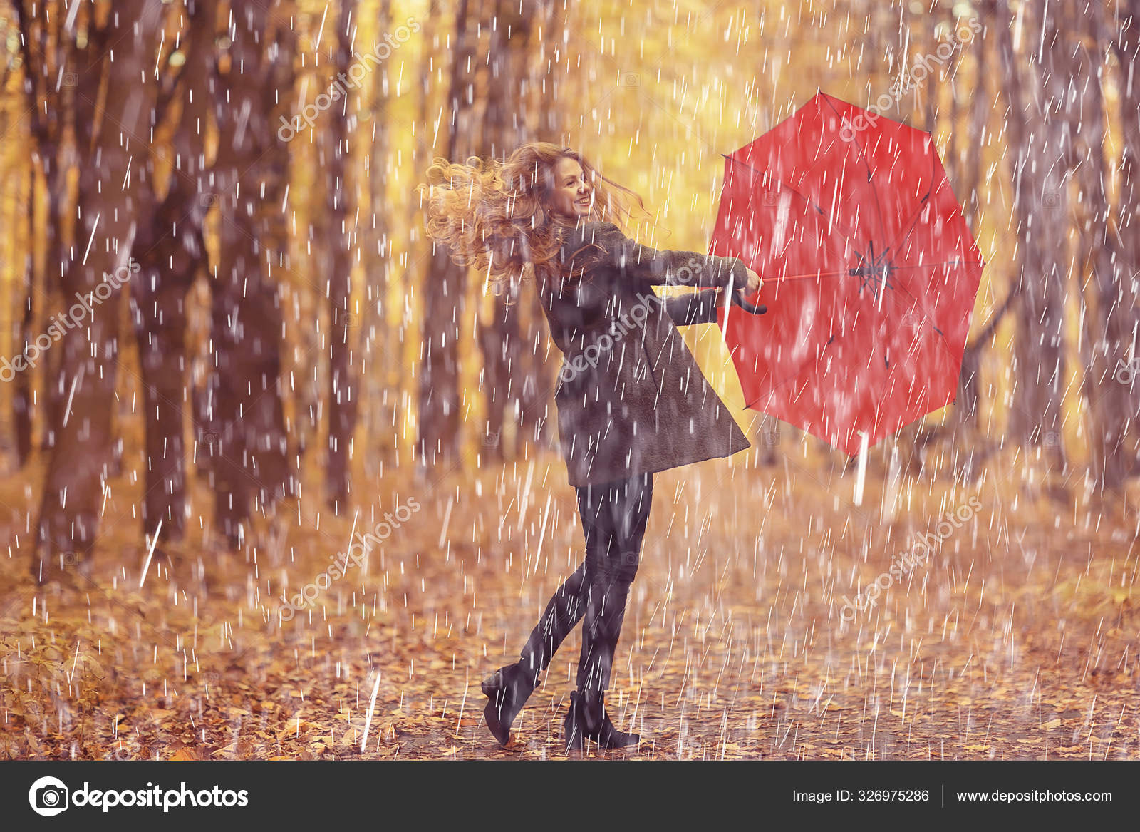 Autumn Rain Woman Beautiful Model Rain City Park Autumn Warm — Stock ...