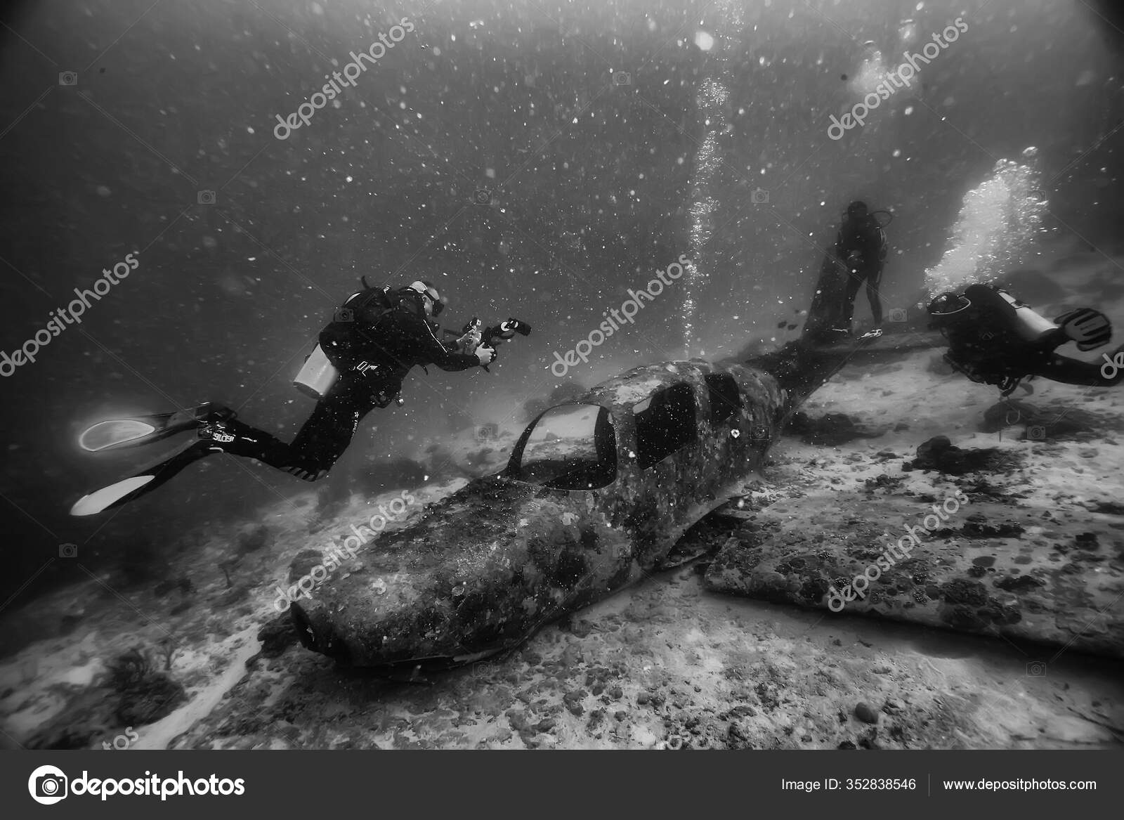 Sunken Airplanes