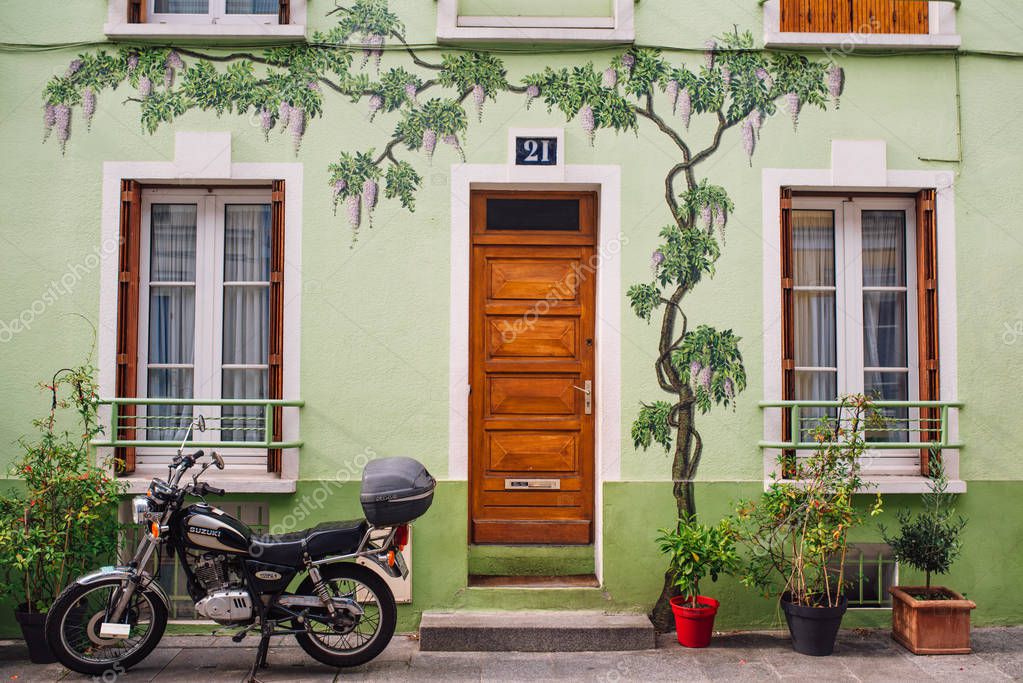 Rue Cremieux Paris en el distrito 12 de París es un lugar de casas de ...