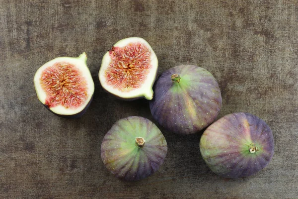 Vijgen geïsoleerd op wit Foto Stock, Vijgen geïsoleerd op wit Immagini ...