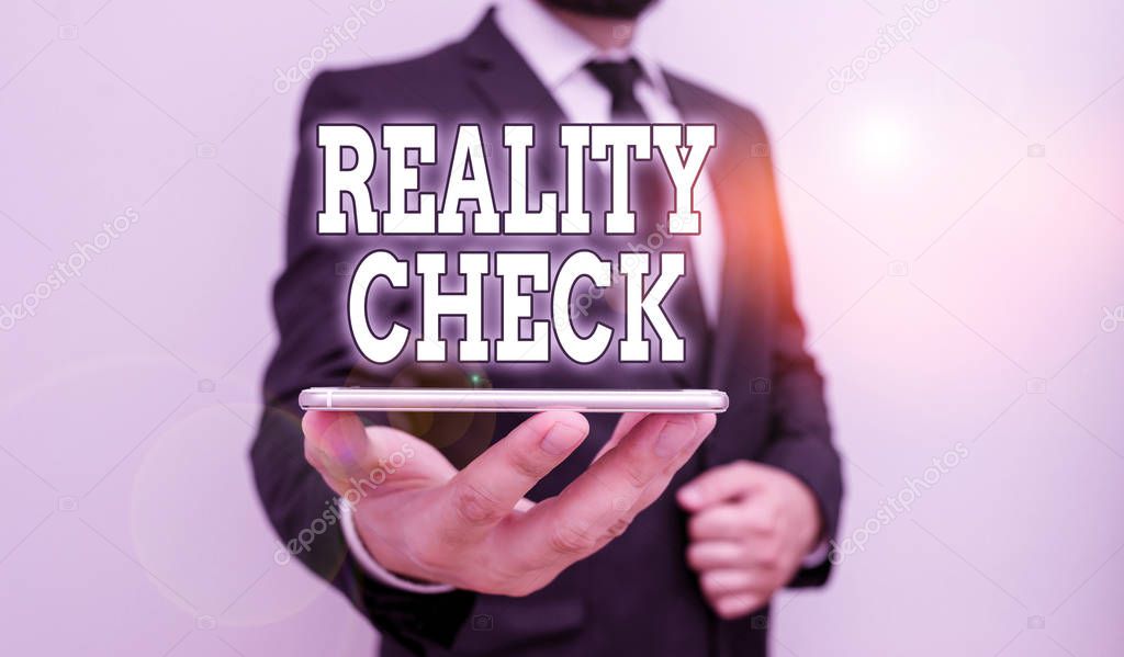 Escritura a mano escritura de texto Reality Check. Concepto que ...