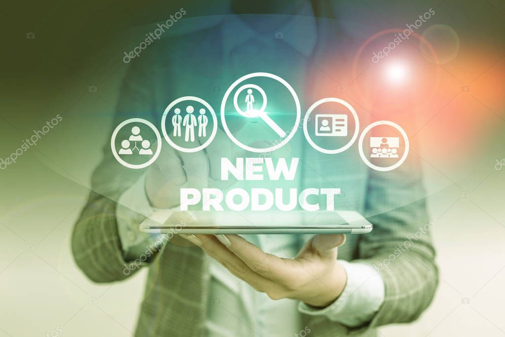 Texto de escritura de palabras Nuevo producto. Concepto de negocio para bienes y servicios que ...