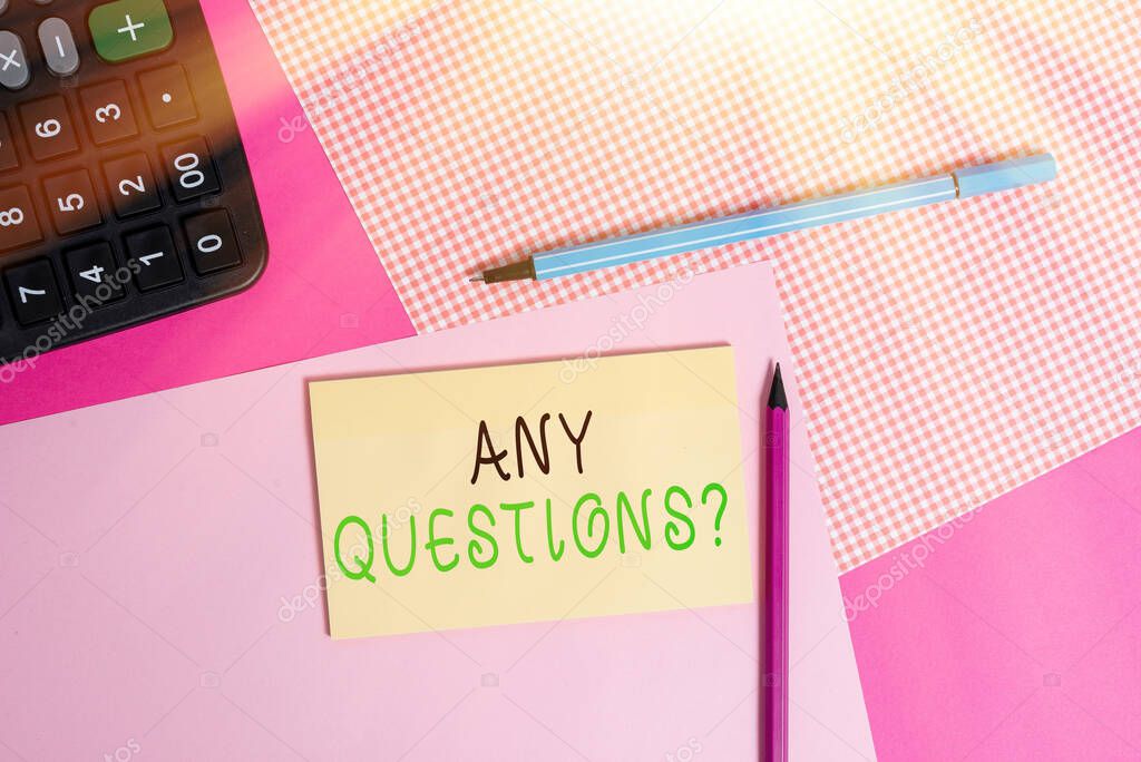 Escribir una nota mostrando cualquier pregunta. Exhibición de la foto ...