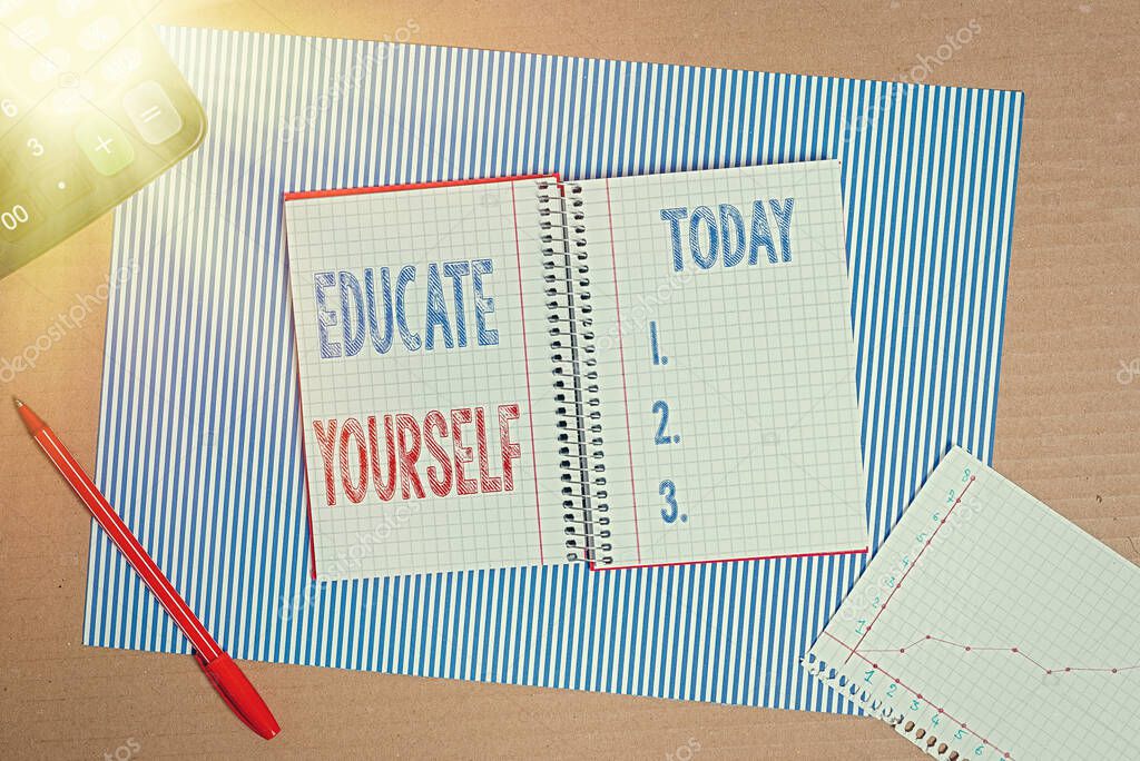 Escritura a mano escritura de texto Educar a ti mismo. Concepto que ...