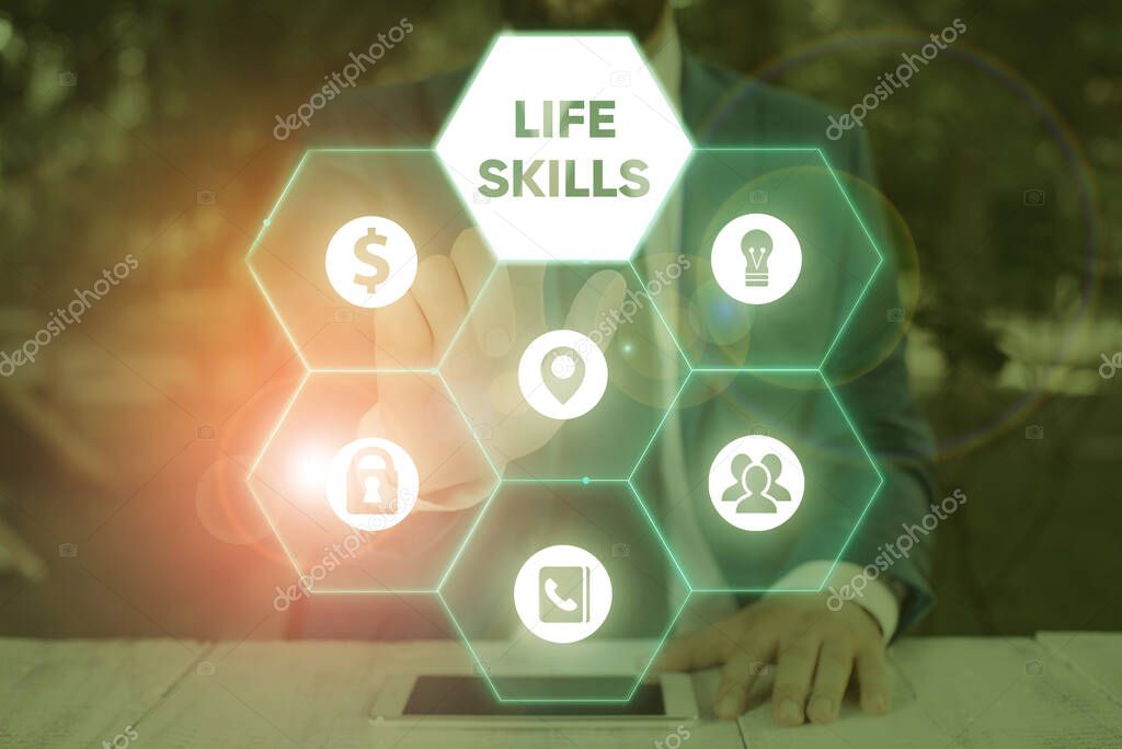 Escribiendo nota mostrando habilidades para la vida. Foto de negocios mostrando la habilidad que ...