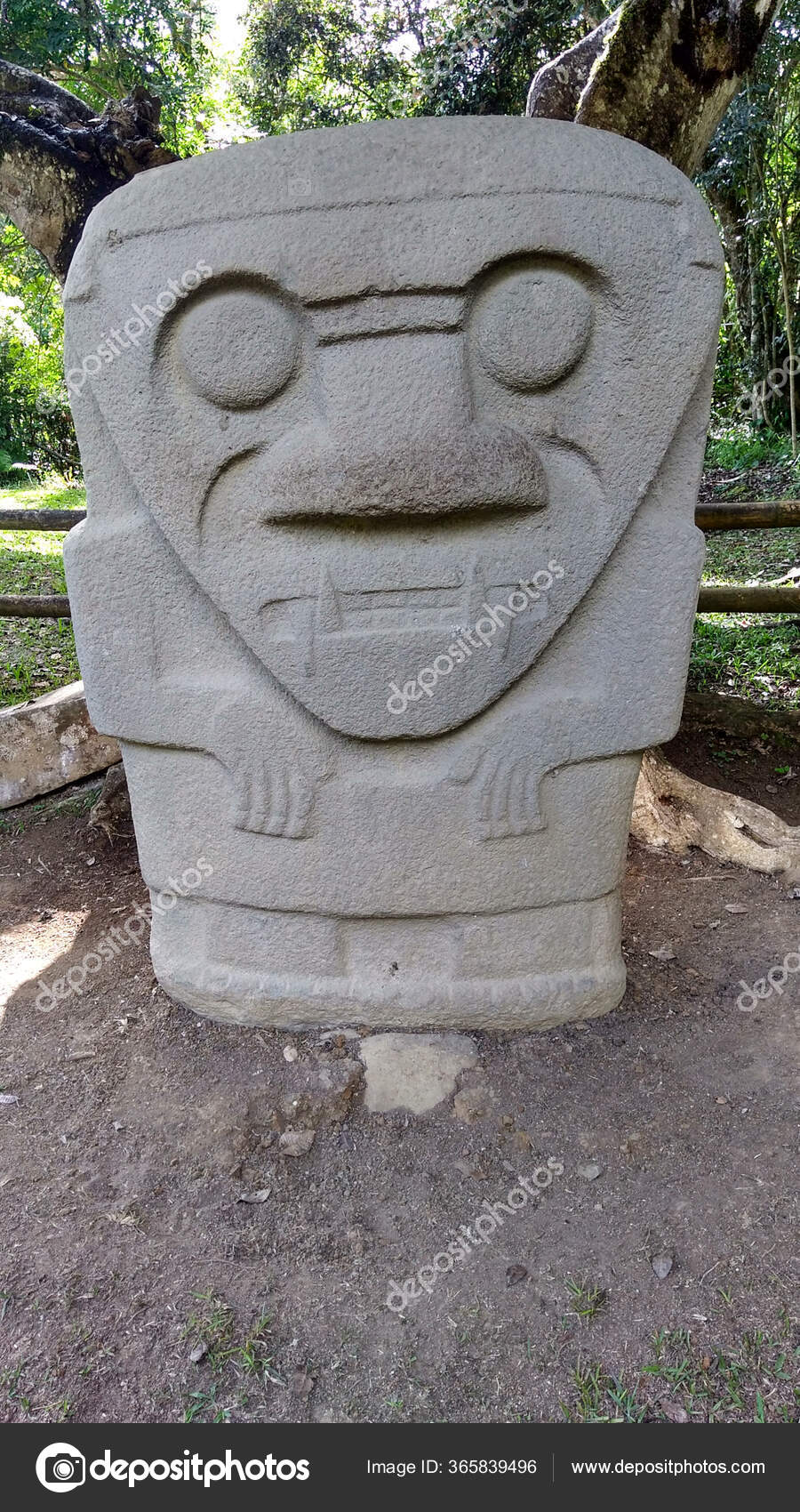 Ancient Anthropo Zoomorphic Sculpture Triangular Face Monkey Features ...