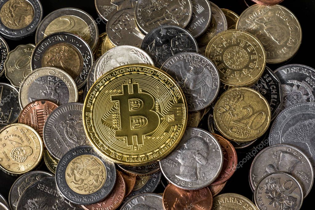 Golden Bitcoin Pile Various Coins – Stock Editorial Photo © javarman ...