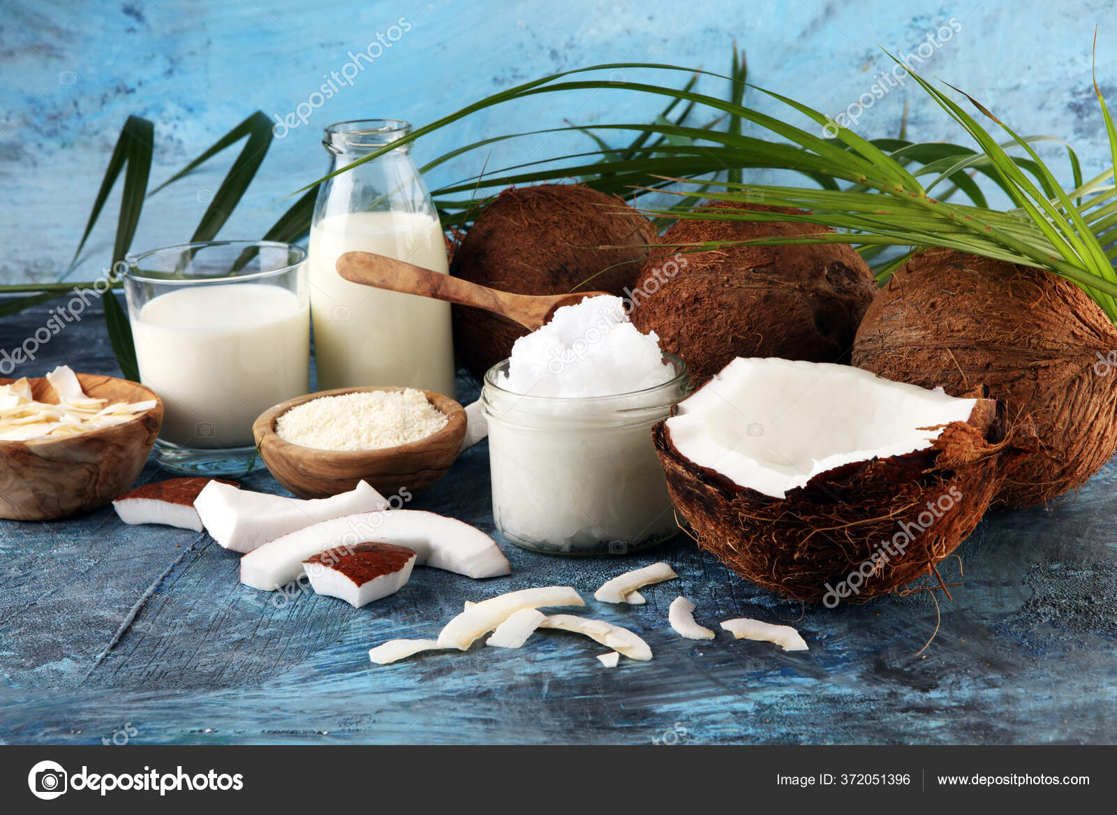 Coconut Products Fresh Coconut Coconut Flakes Spa Oil Ripe Coconut ...