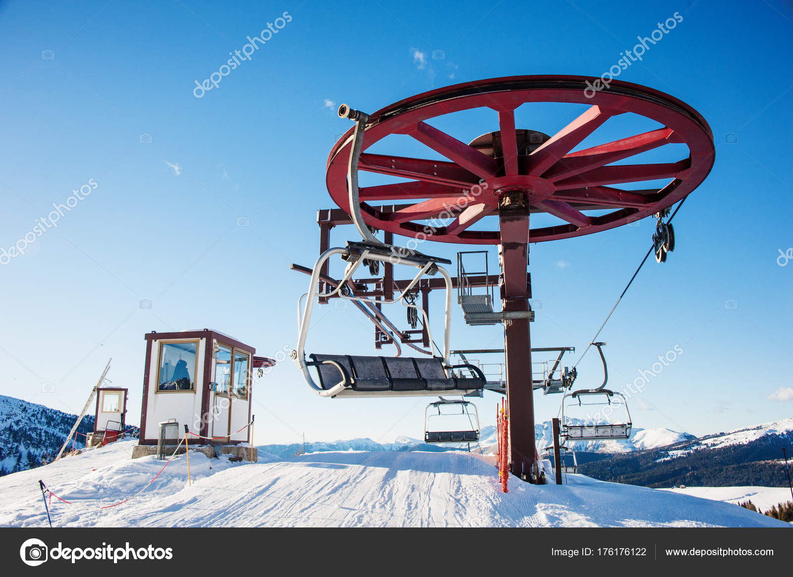 Chairlift detail and operating mechanism Stock Photo by ©stefanocarella ...