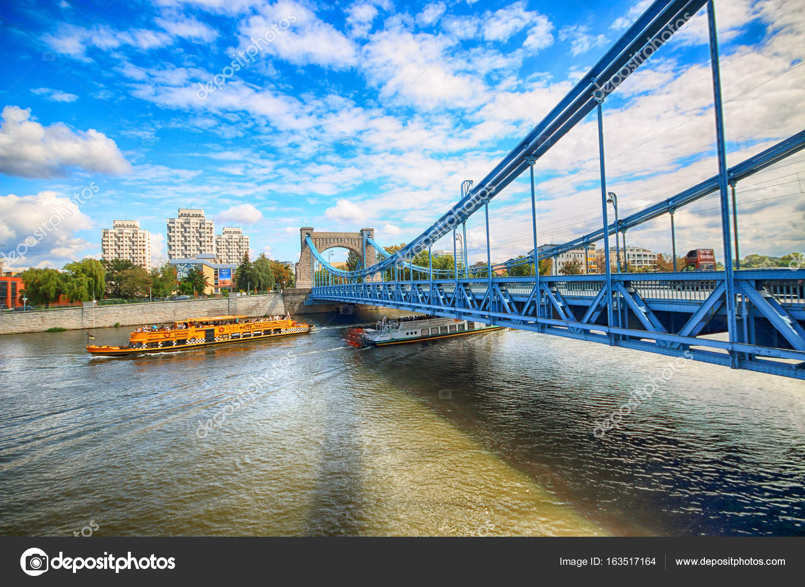 WROCLAW, POLAND - AUGUST 14, 2017: Grunwald Bridge (Most Grunwaldzki ...