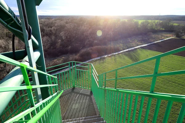 Altura de 40 metros fotos de stock, imágenes de Altura de 40 metros sin ...