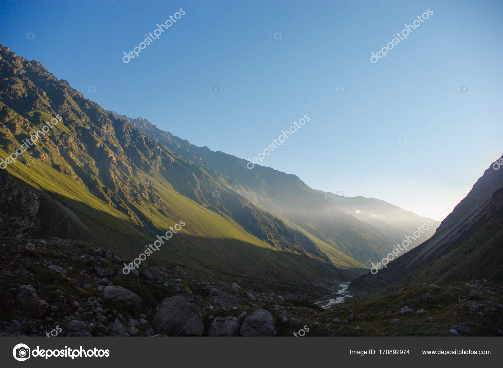 Beautiful scenic landscape Stock Photo by ©YuliyaKirayonakBO 170892974