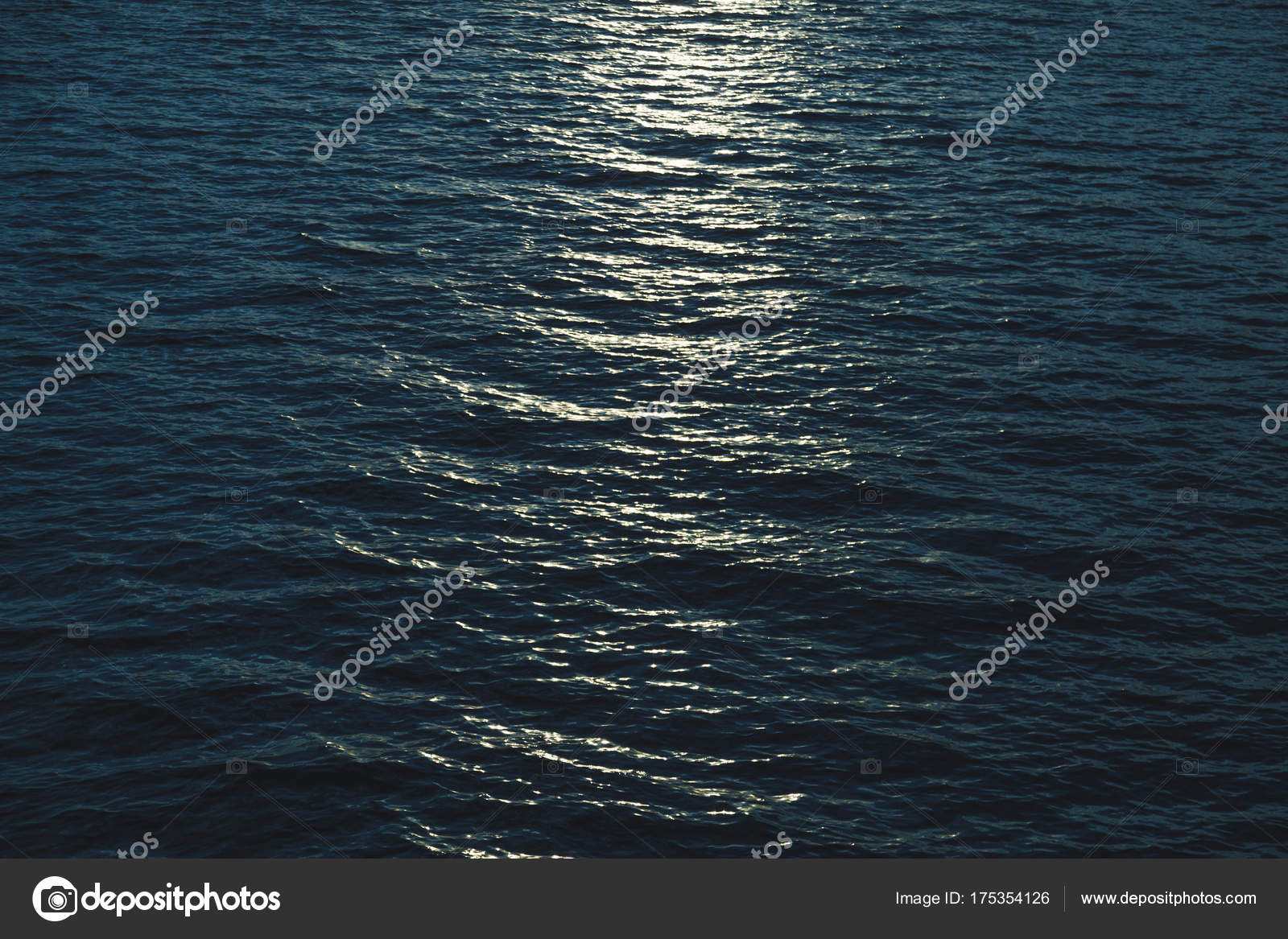 Beautiful Sea Surface Moonlight Reflection — Stock Photo ...