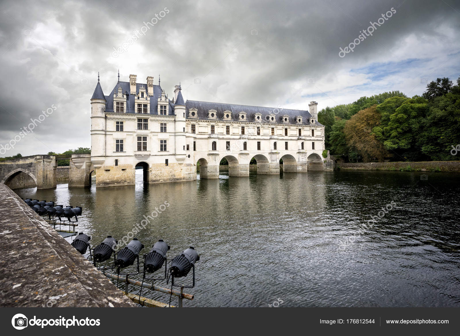 Chateau Chenonceau Loire Valley France Chateau Chenonceau Medieval ...