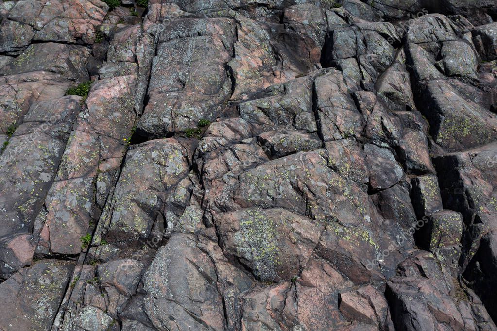 La roca de granito de montaña, se puede utilizar como fondos 2023