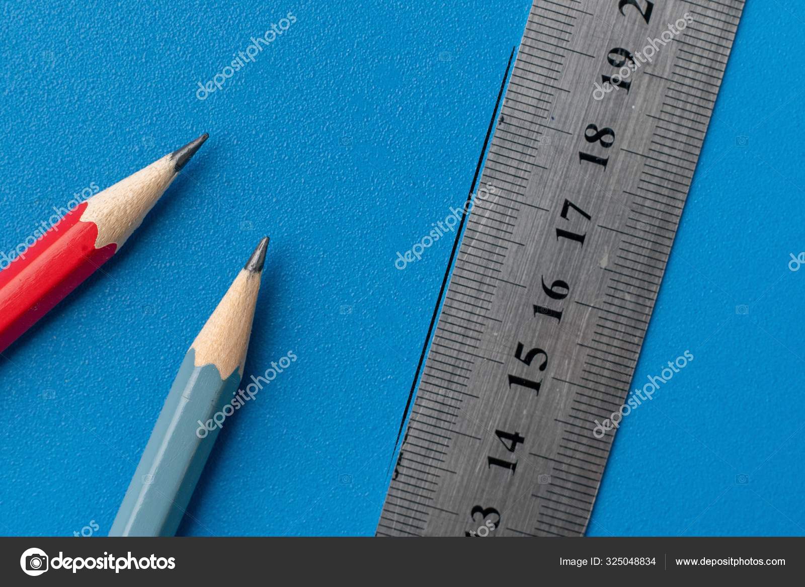 Drawing Line Color Surface Ruler Pencil Stock Photo by ©mikeshots 325048834