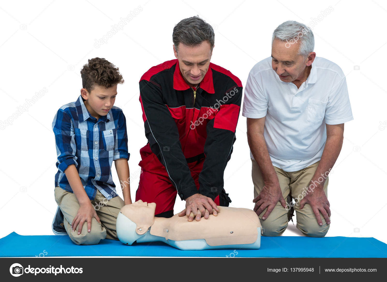 Paramedic training cardiopulmonary resuscitation — Stock Photo © Wavebreakmedia #137995948