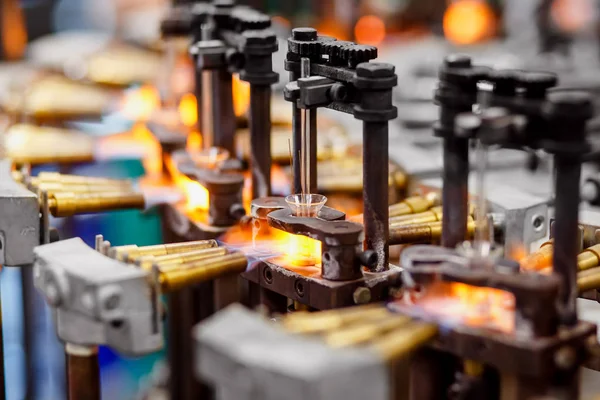 Automated workshop conveyor for production of glass lamps bulbs factory ...