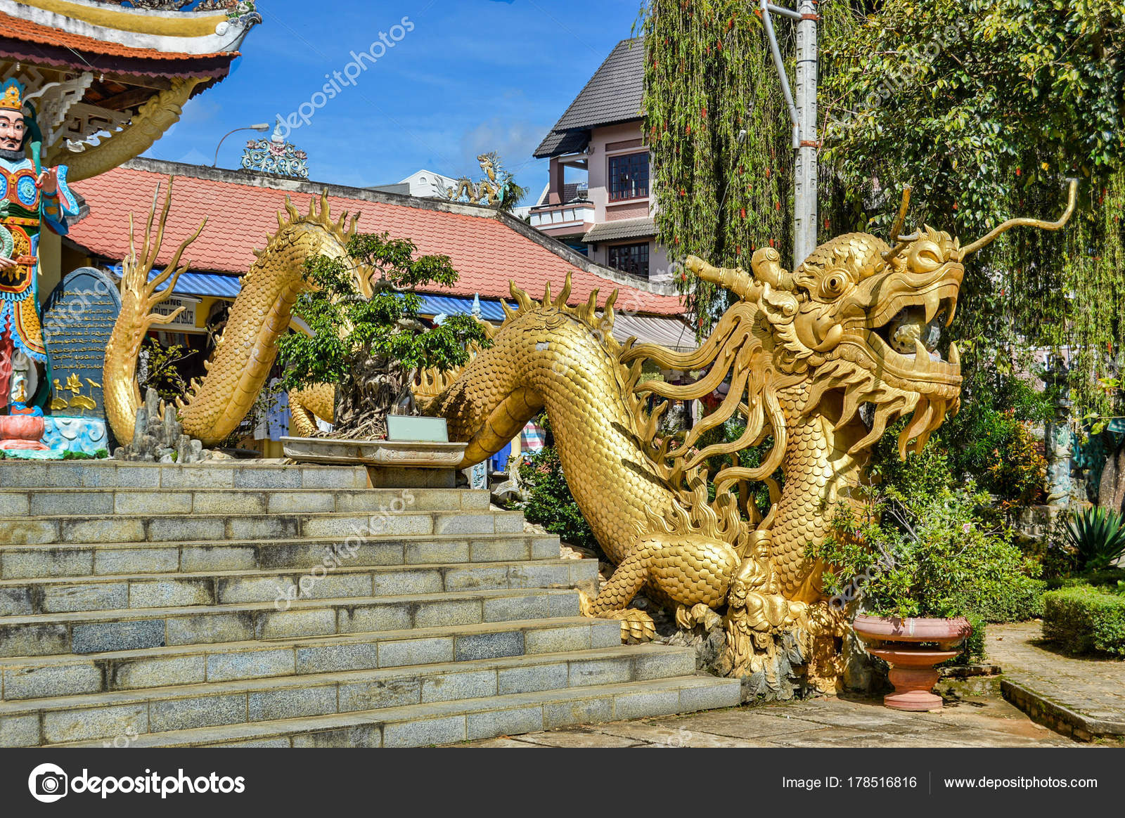 Golden Dragon – Stock Editorial Photo © aroadtotravel #178516816