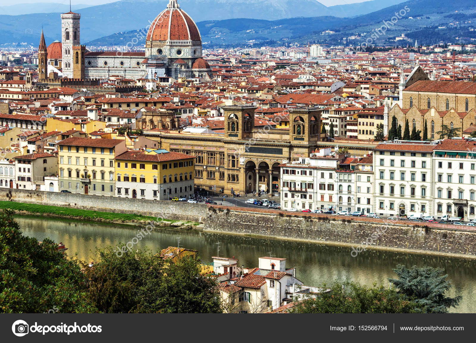 Panoramic view from the Piazzale Michelangelo in Florence, Italy ...