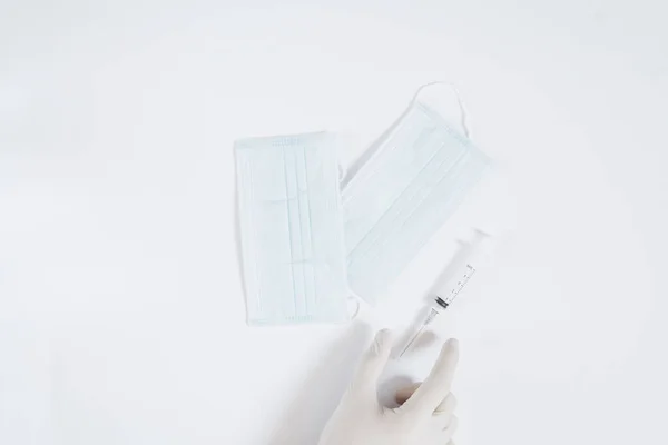 Egyszínű Kék Maszk Vírusok Elleni Védelemre Fehér Alapon Kovid ...