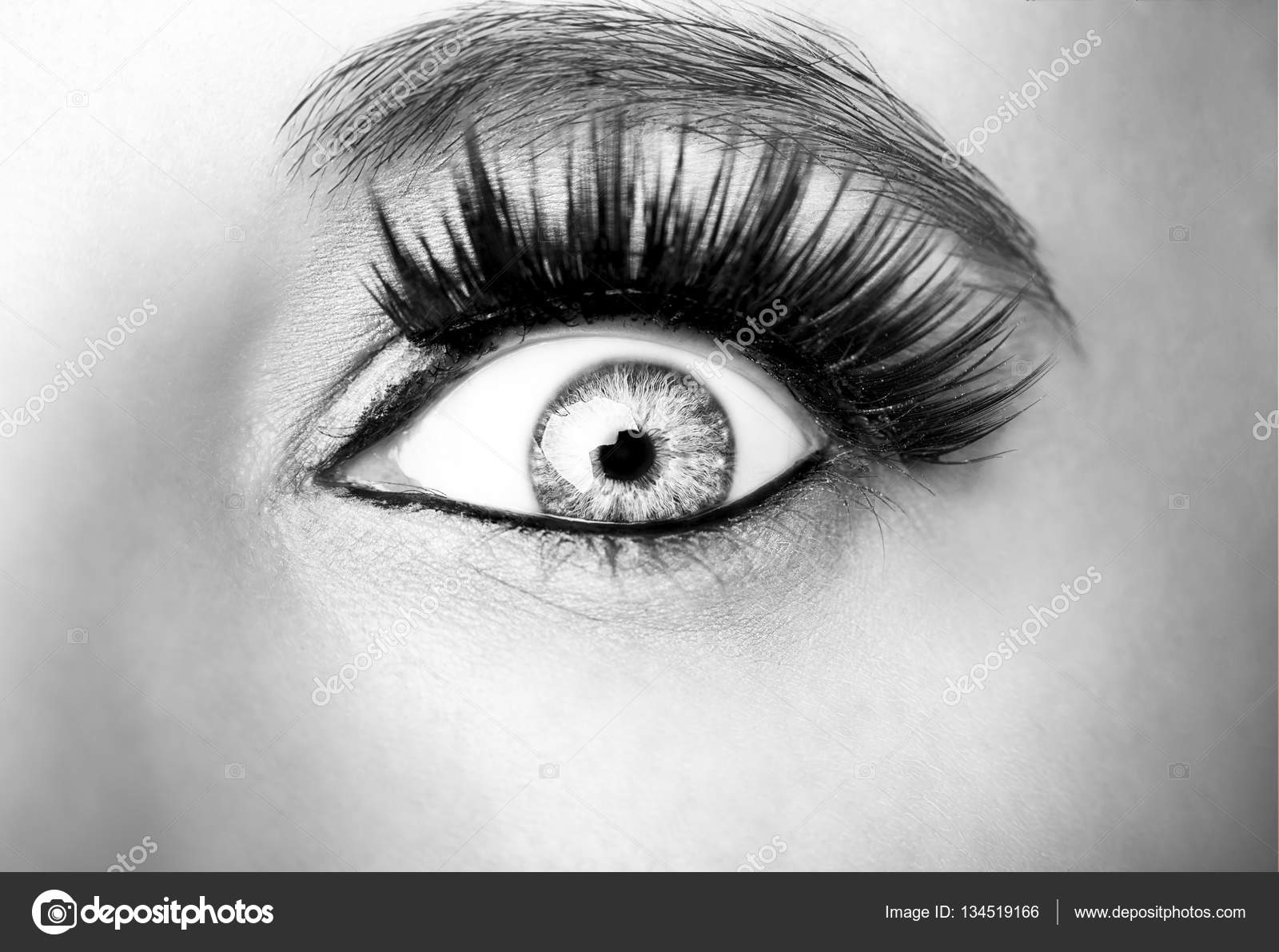Beautiful insightful look monochrome woman's eye — Stock Photo ...