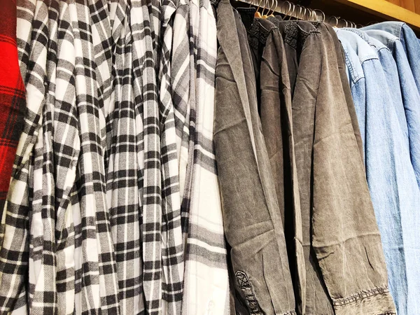 Imágenes de Blusas y camisas suburbia, fotos de Blusas y camisas ...