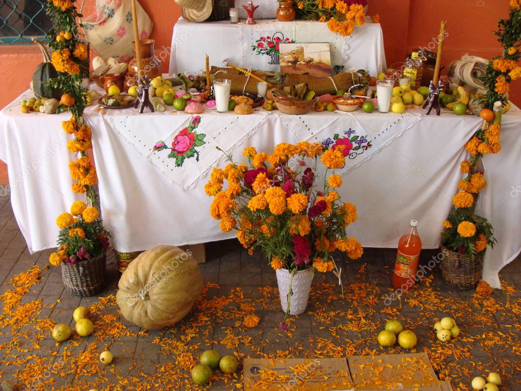 Altar for the Mexican Day of the Dead celebration – Stock Editorial ...