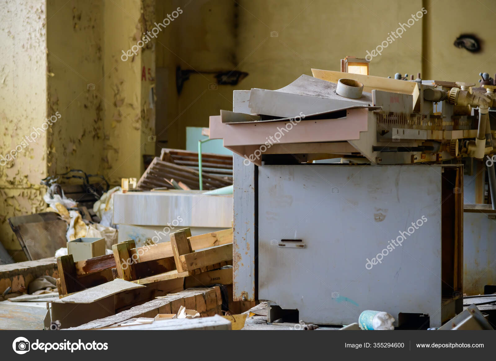 Photo Abandoned Building Garbage Dump Dirt Indoors Slum — Stock Photo ...